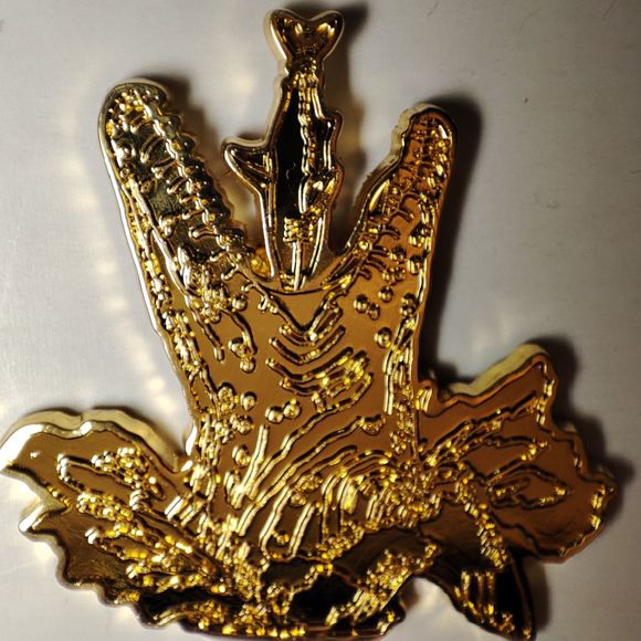 Universal Studio | Jewelry | Jurassic World Mosasaurus Feeding Enamel ...